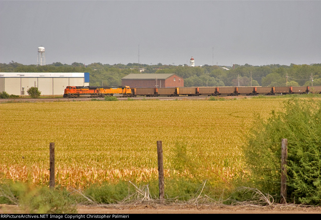 BNSF 9145 and BNSF 9911